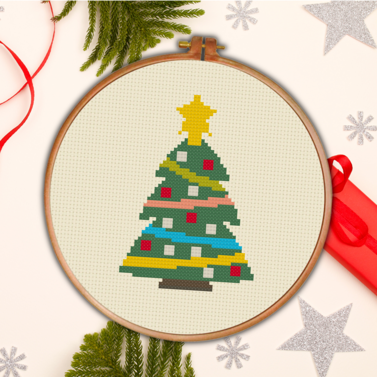 Decorated Xmas Tree Cross Stitch Pattern – Daily Cross Stitch